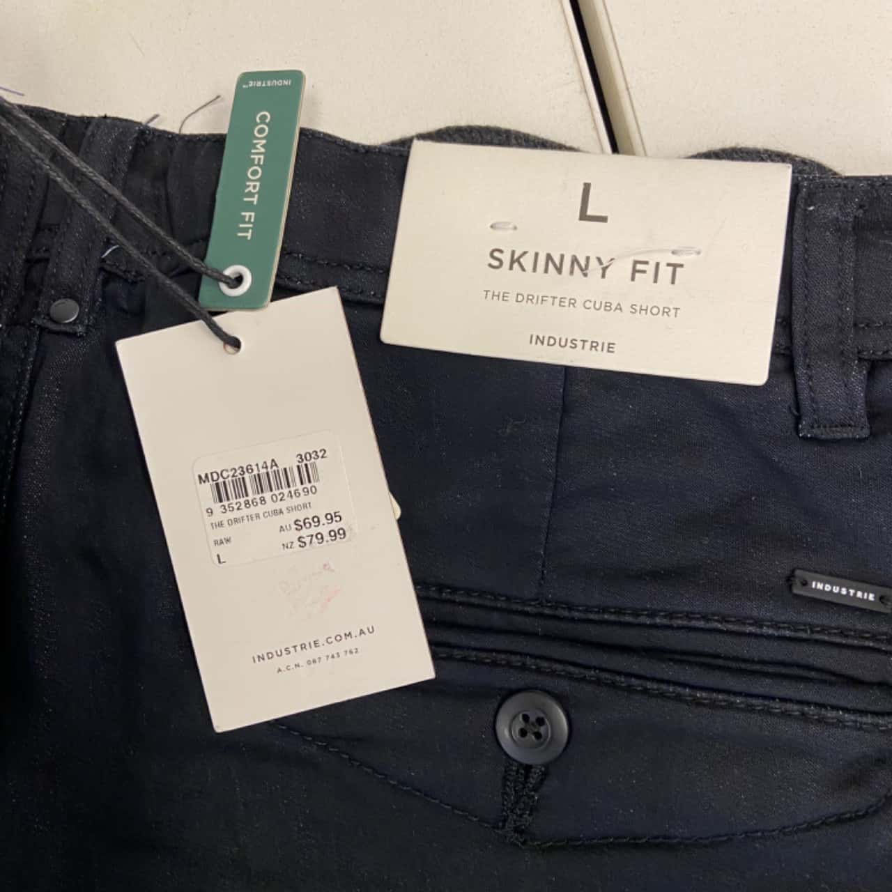 Industrie Mens Size L Black Skinny Fit Mens Shorts(s)