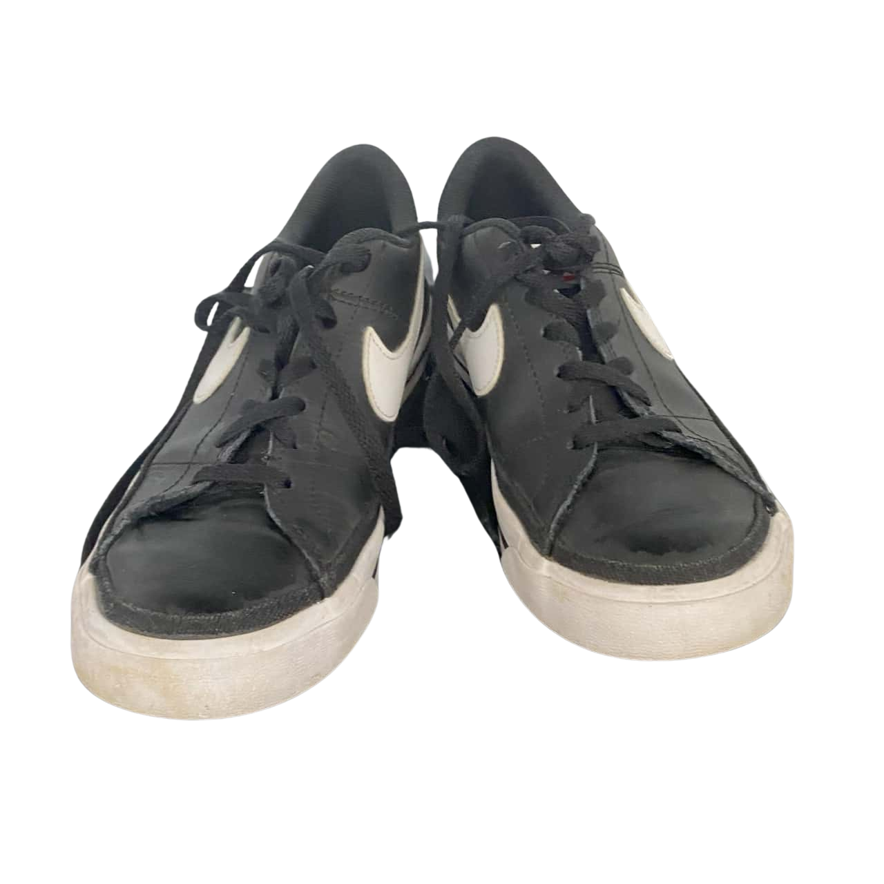 Nike Kids Size 4.5 Shoes Black / White