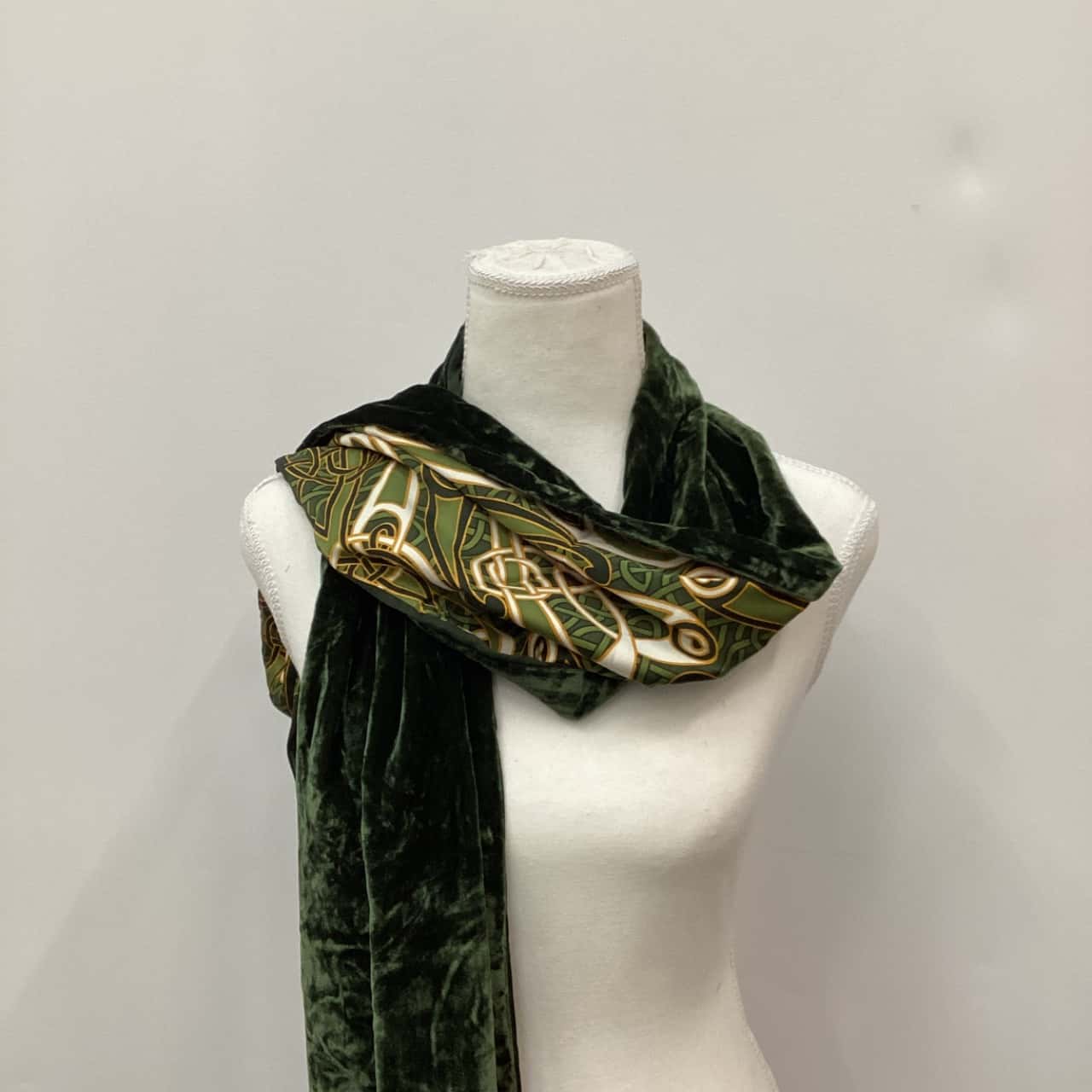 New - Books of Kells Womens Motif Velour Scarf Green / Pattern