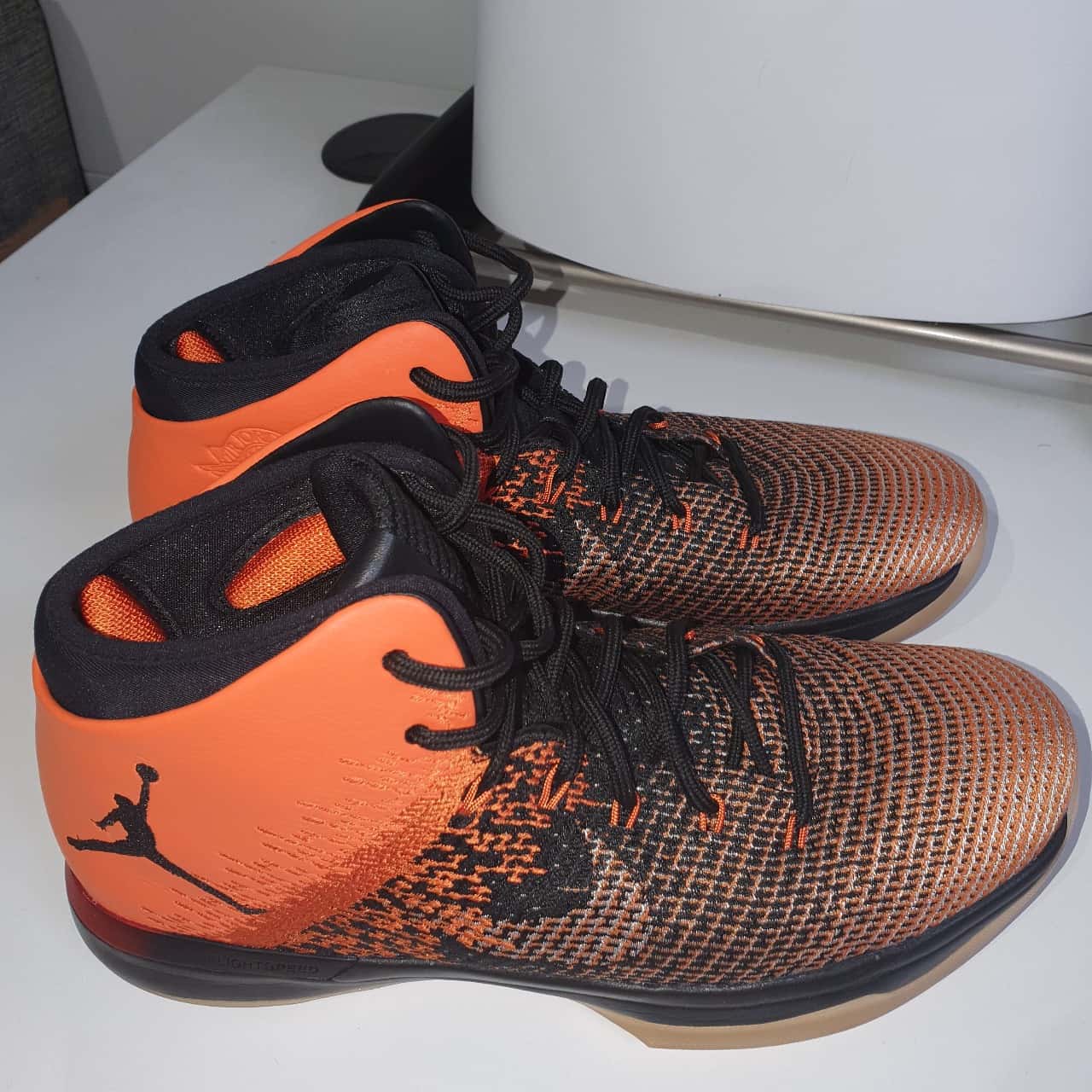 Jordan Mens Size 12.5 US Black / Orange / Silver (s)