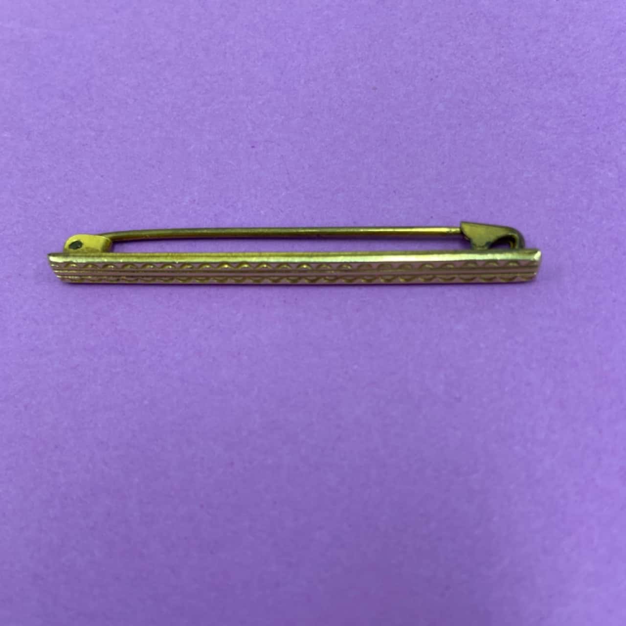 Womens vintage Brooch / Tie pin 9ct Gold (s)