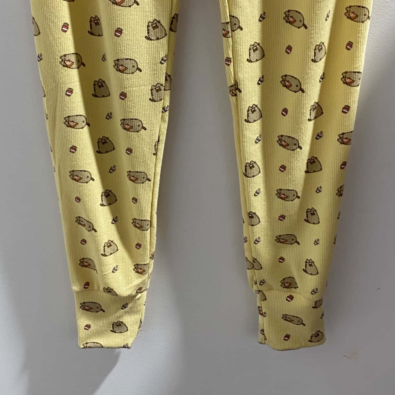 Cotton On Pusheen print Womens Pyjamas. Size M . Yellow background ...