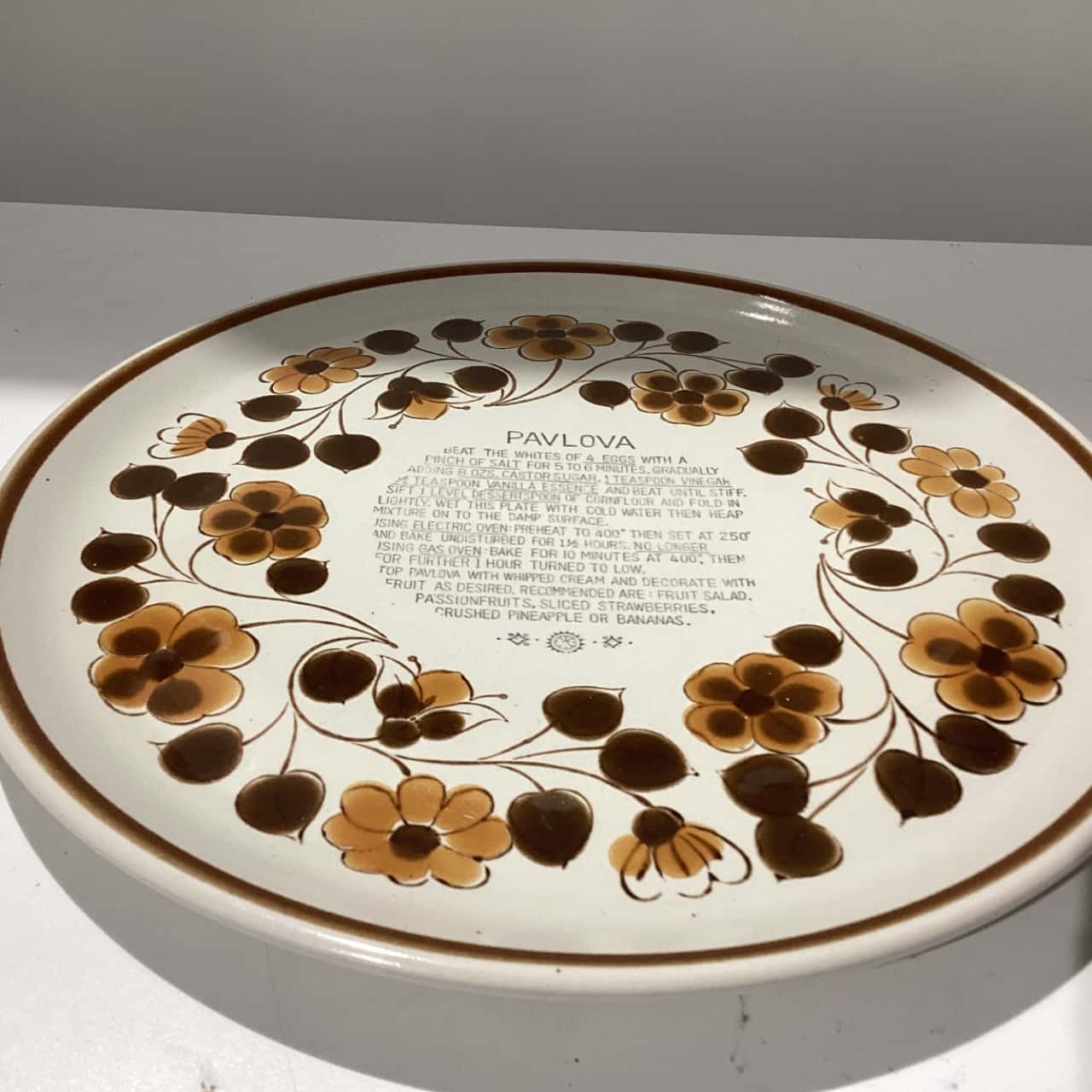 Vintage Pavlova Plate - Worlds Best Stoneware - Made In Japan - Hand ...