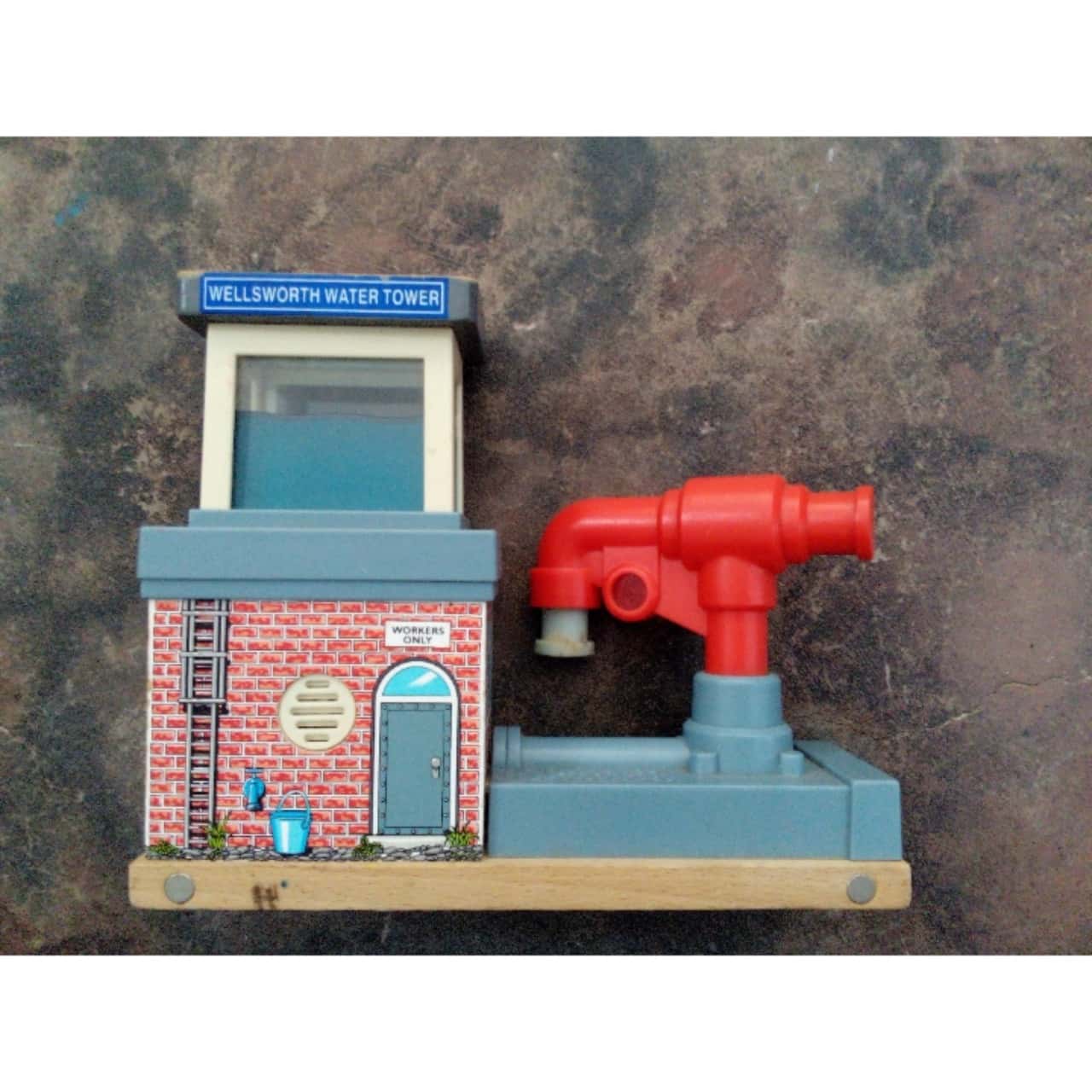 Thomas The Tank Engine TTTE Assorted Engines + Buildings