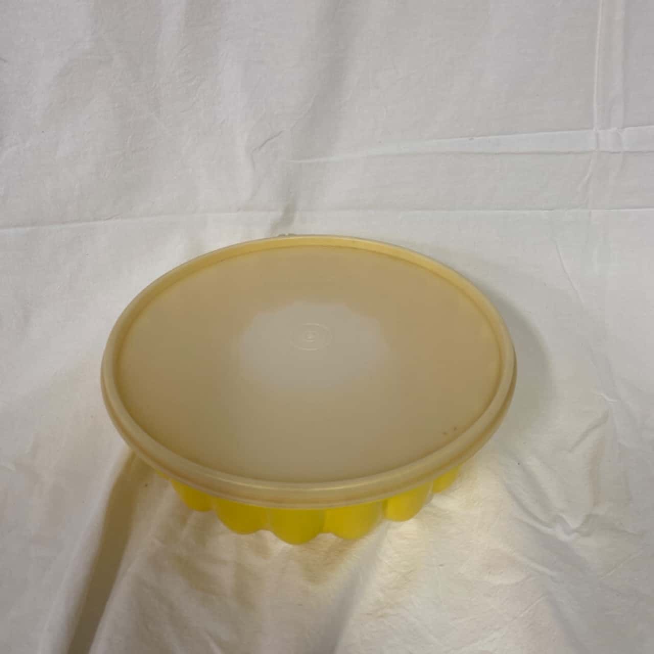 Vintage Tupperware Large Jelly Mould