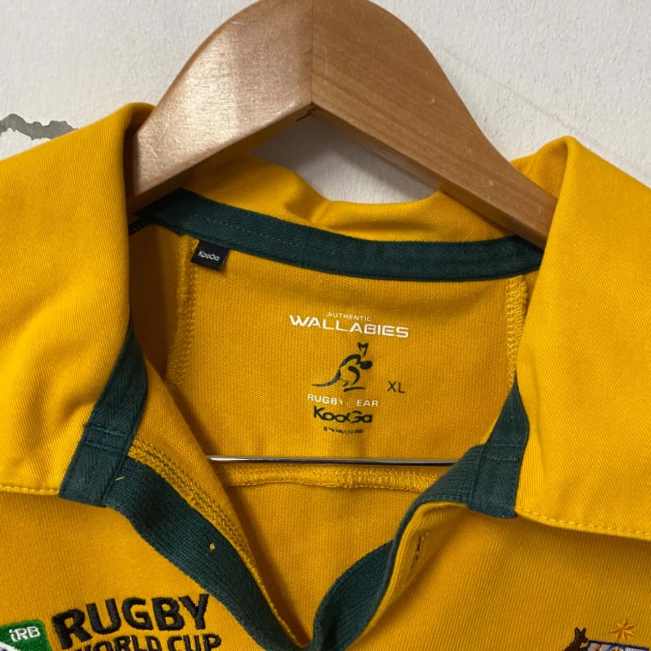 KooGa Mens Size XL Yellow Wallabies Shirt(s)