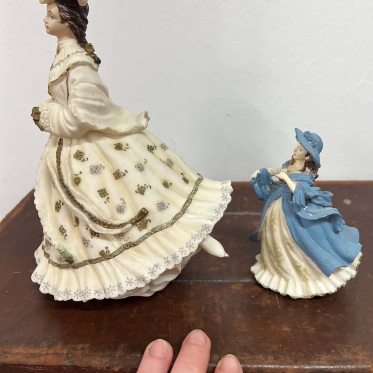 2 statues the Leonardo Collection 1996 & 1997