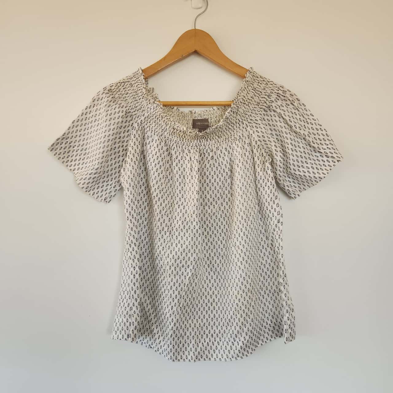 Sussan Off Shoulder White Pattern Top Size 8 / S(s)