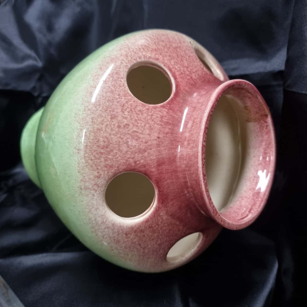 Vase Frog, Sydney based Pates Pottery, operating 1946 to 1980