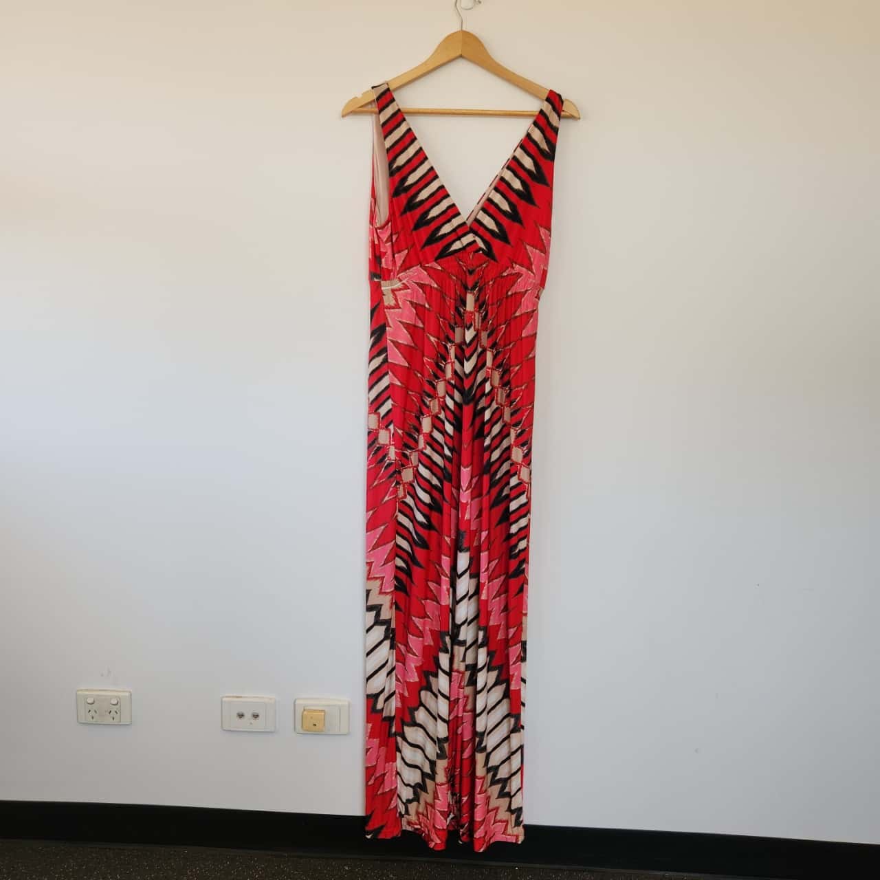 Very Very Maxi Red Print Pattern Dress Size 12 / L (s)