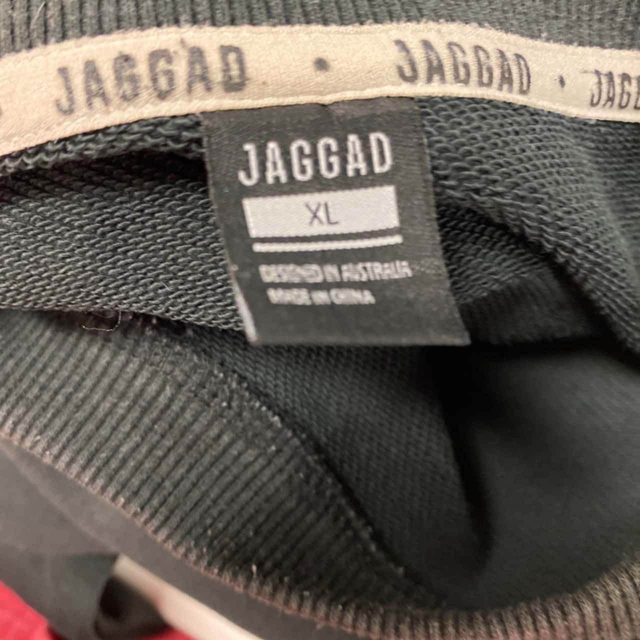Jaggad Jumper Size XL