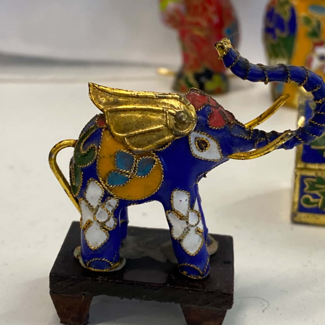 5 cloisonné figurines