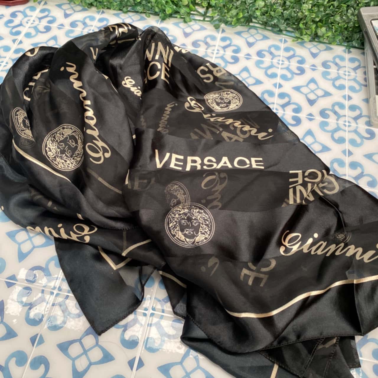 Womens fashion replica scarf(s) - Used As New | Salvos Stores
