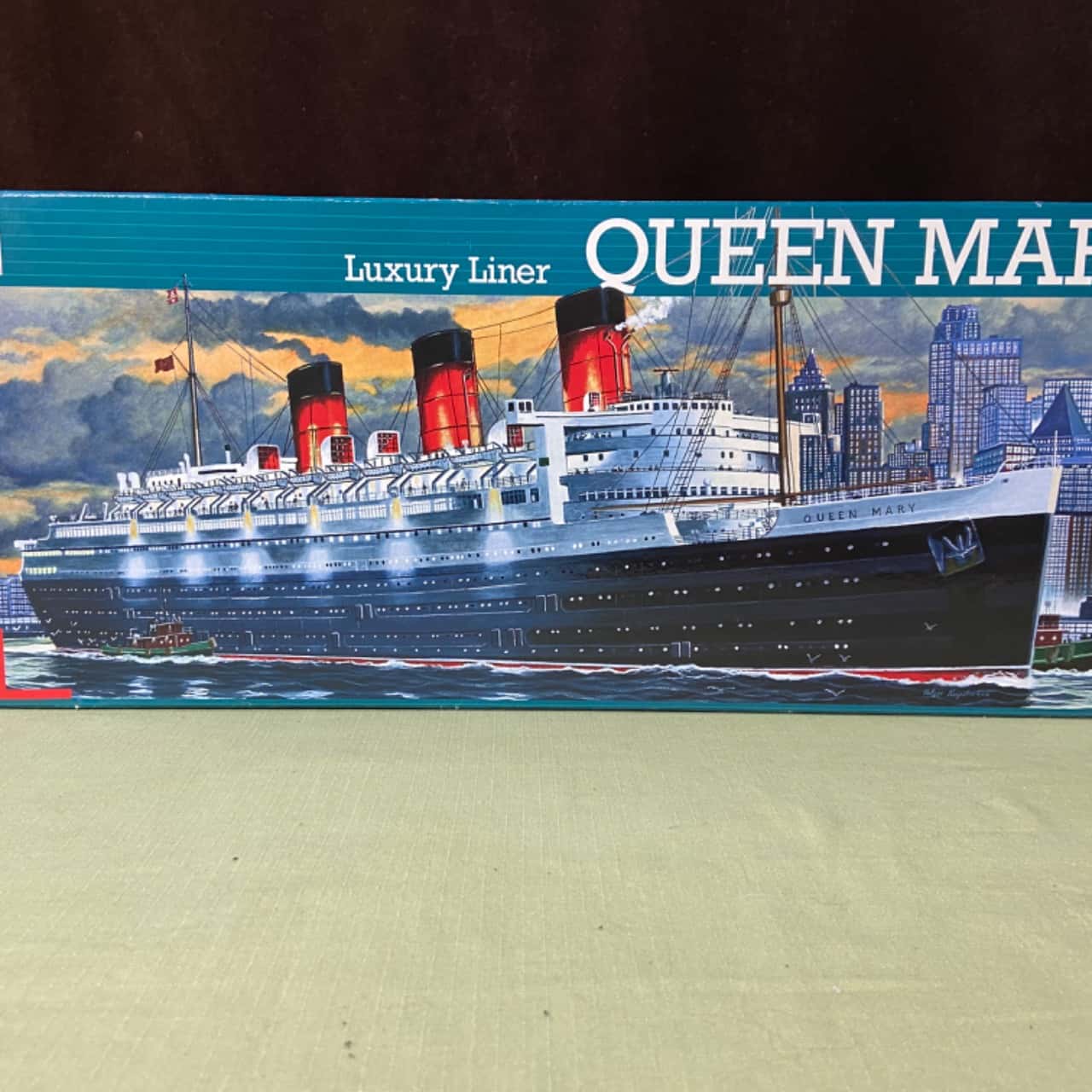 1997, Queen Mary, Luxury Liner, Scale Model(s)