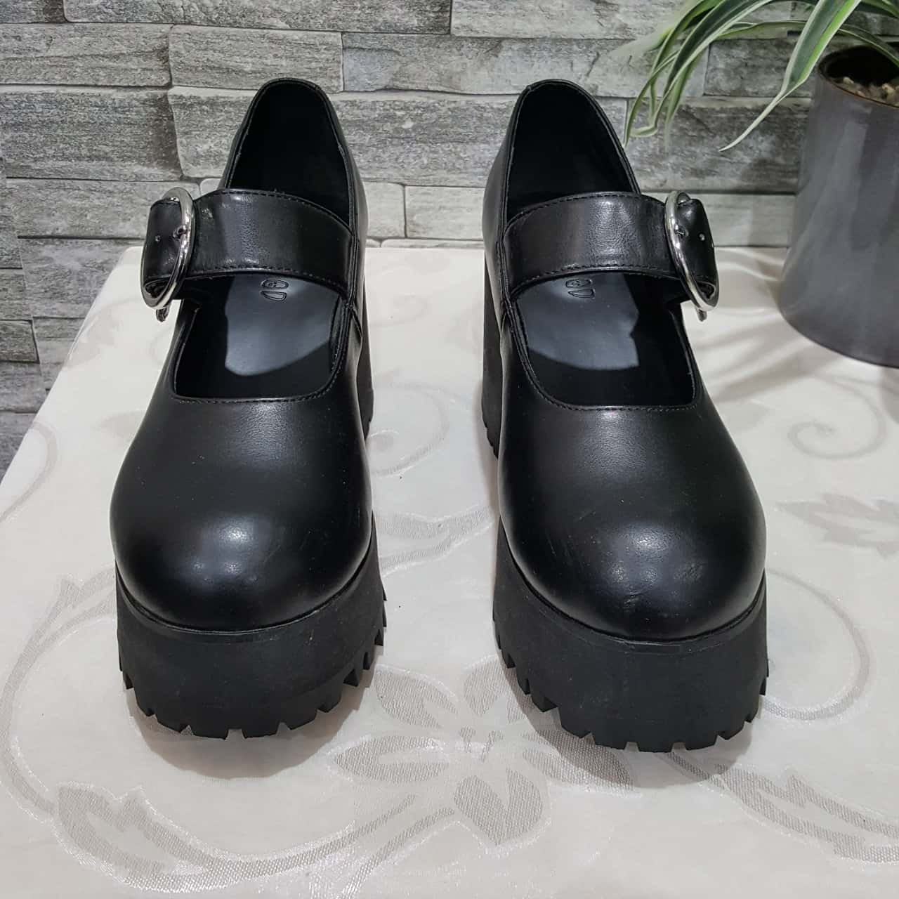 Current Mood Womens Size 7 Black Heel Shoes(s)
