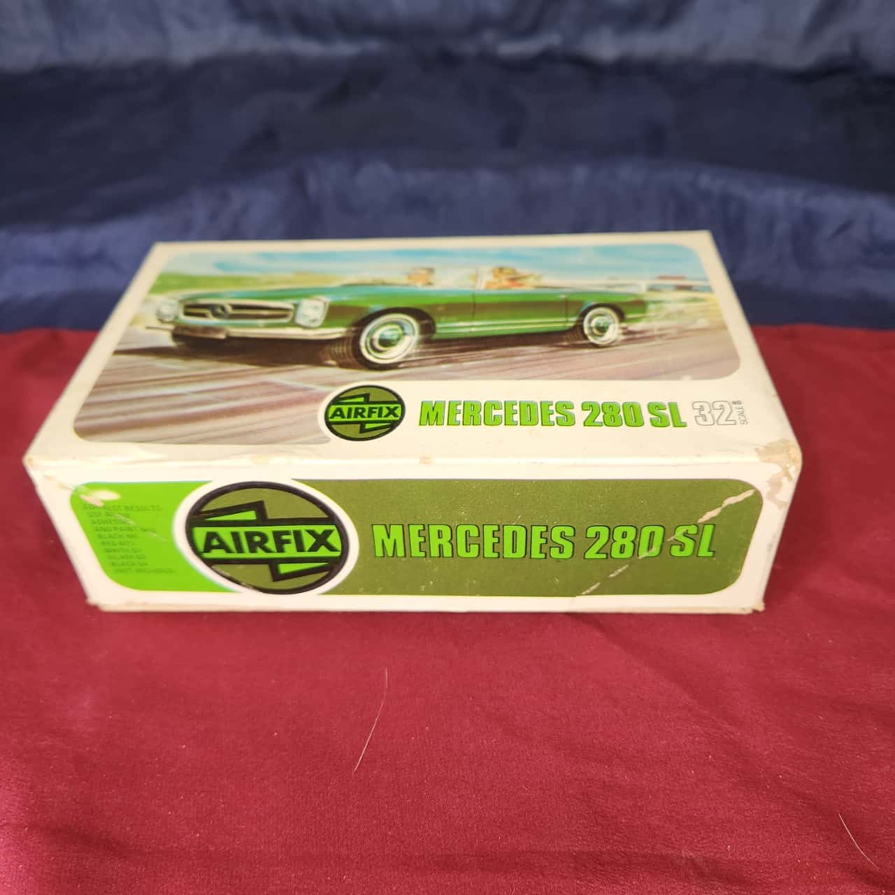 Vintage Airfix 1/32 Scale model - Mercedes 280 SL(s)