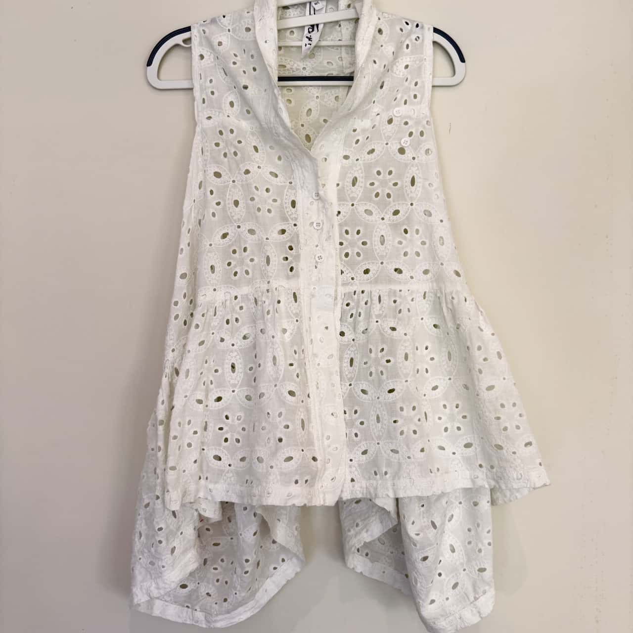 M A. Dainty. White Broderie Blouse. Size M/L