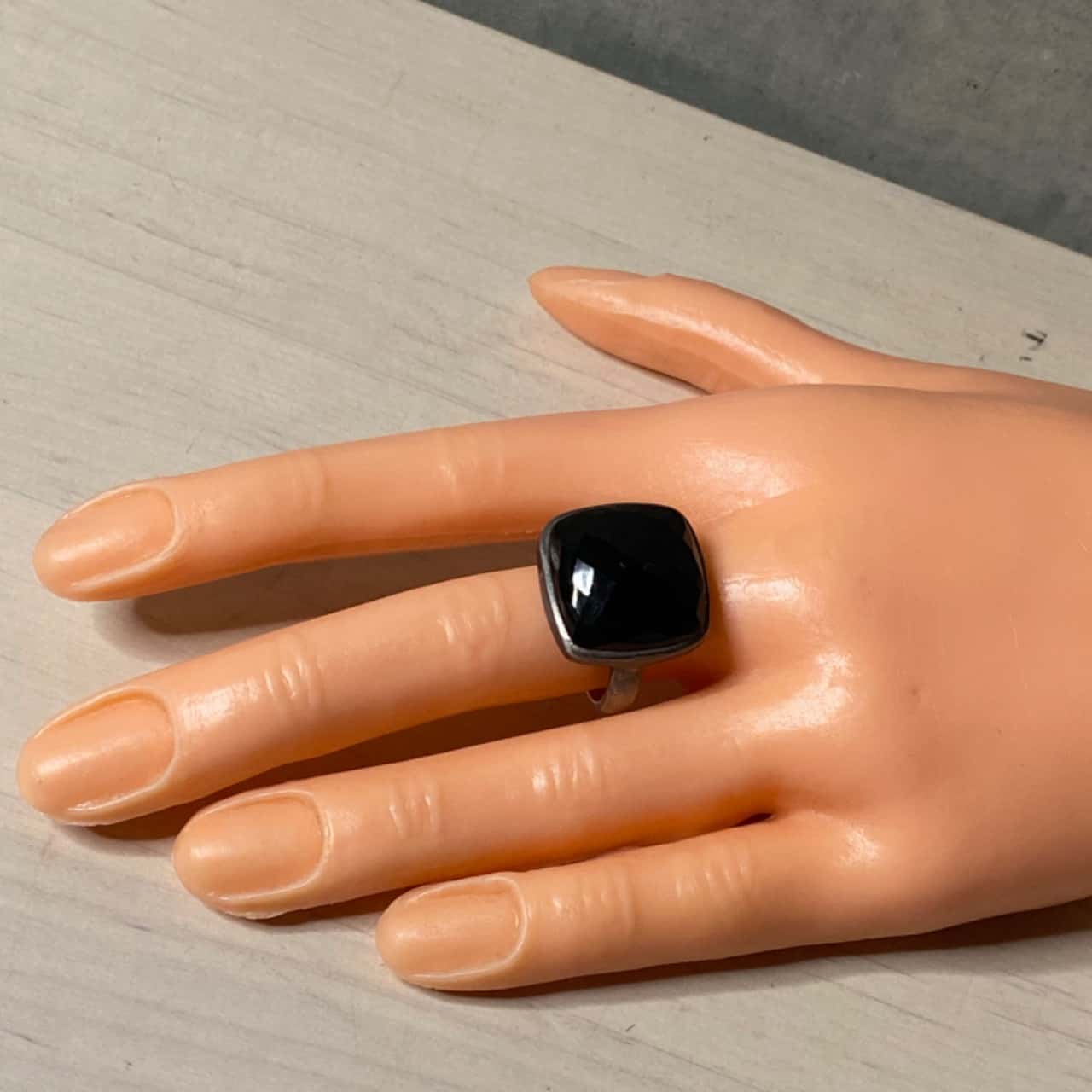 Silver Black Square Stone Ring 925 (s)