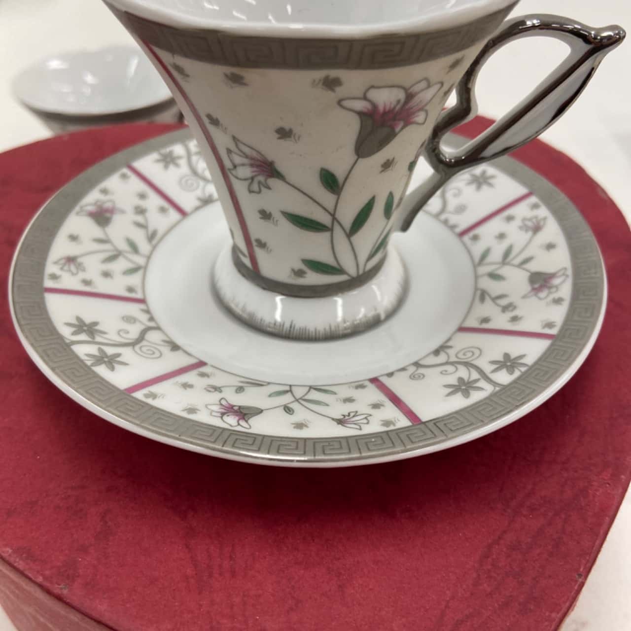 Milano collection set of 2 cups and saucers 24ct silver collection