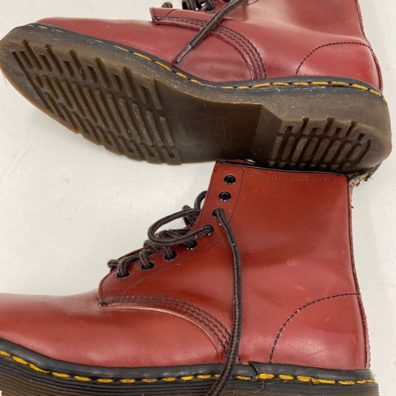 Dr Martens Mens Size 7 Maroon 8 hole boots
