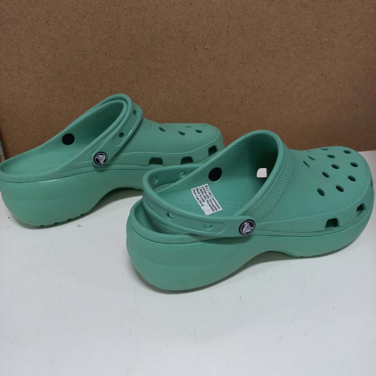 New Crocs size 11