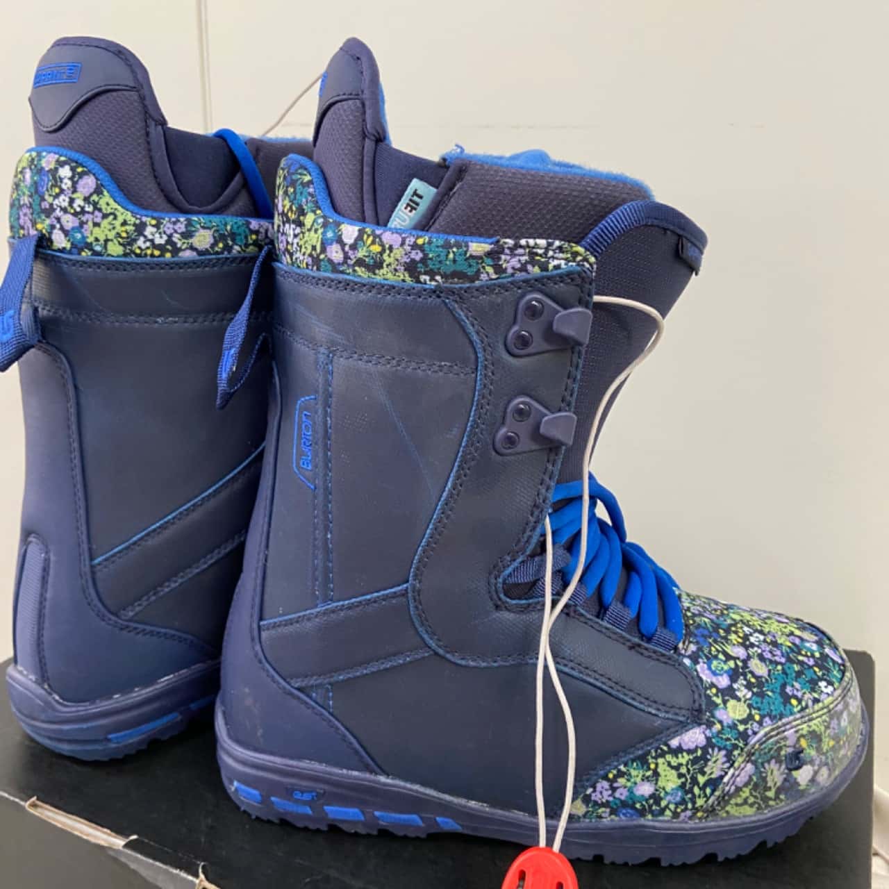 BNIB Burton Sapphire Snow Boots Size 7 Blue Priced Reduced(s) - New ...