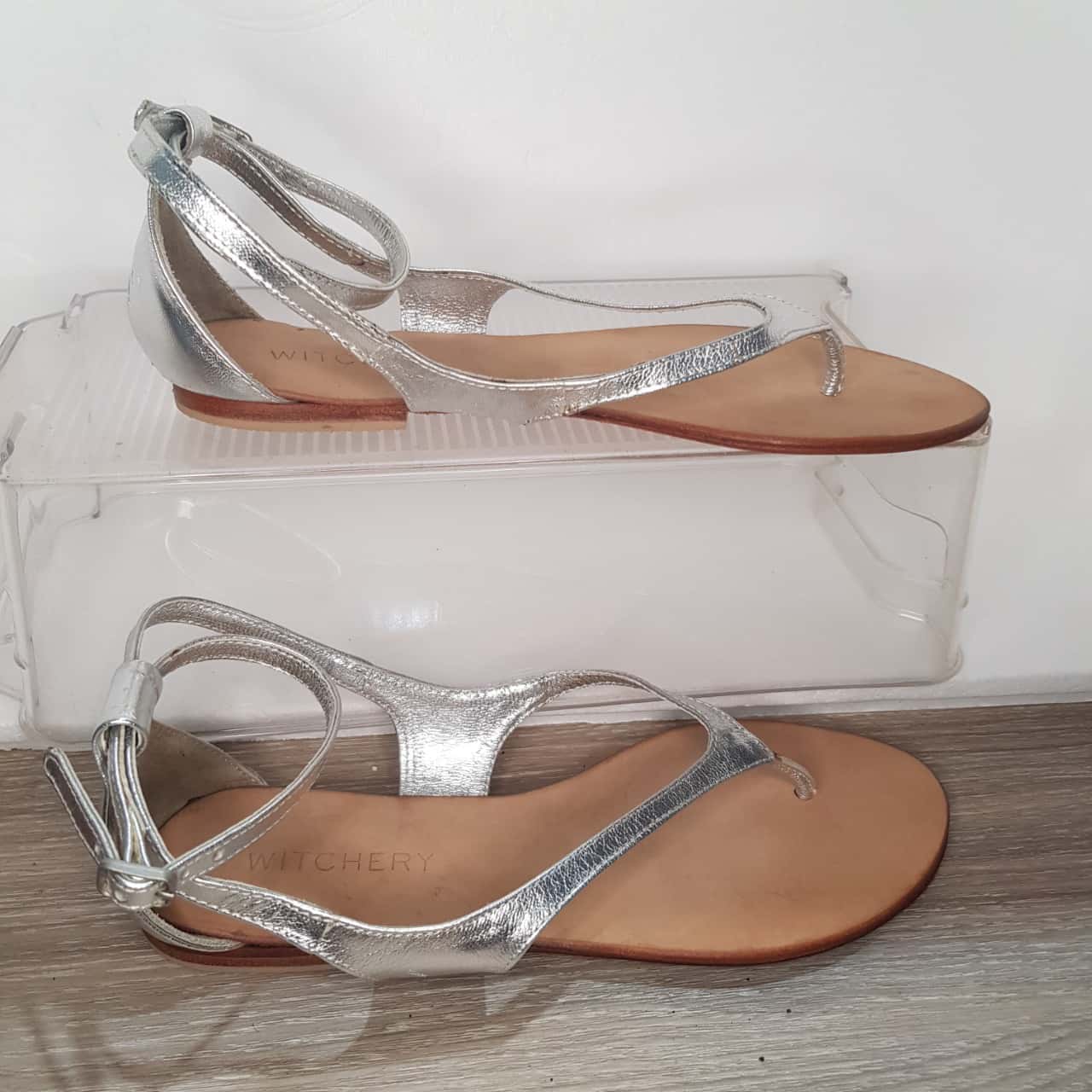 WITCHERY SILVER TOE SANDAL