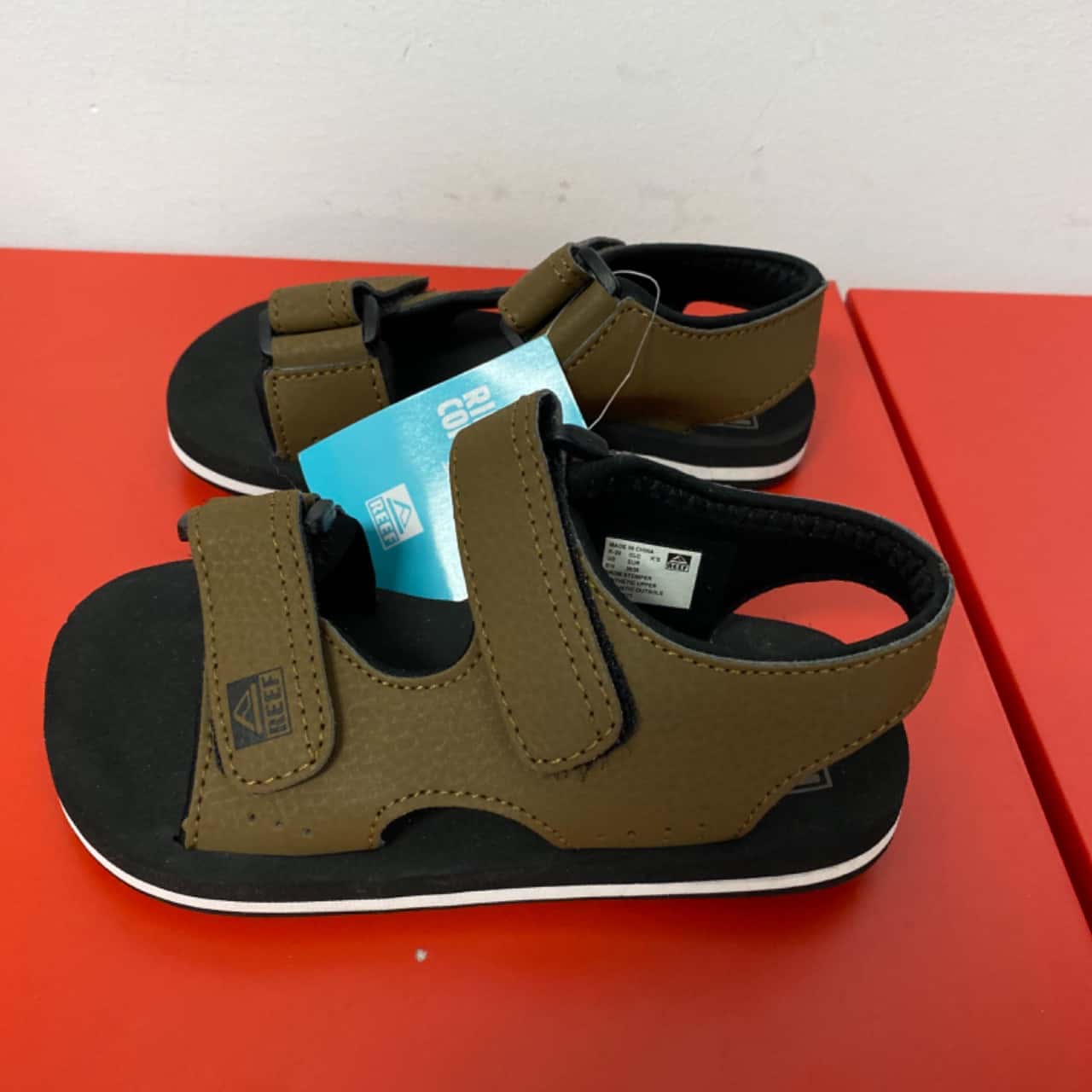 Reef Grom Stomper Kids Size US 9/10 Eur 25/26 NEW With Tags(s)