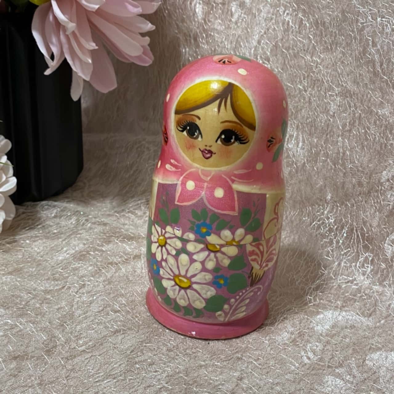 Russian Matrioshka, 5 nesting dolls