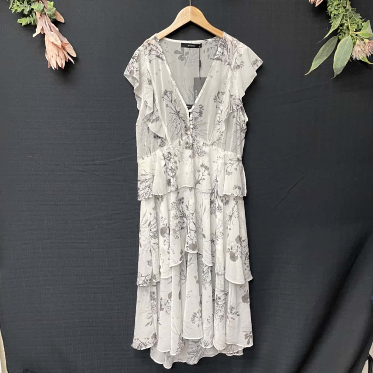 Decjuba Size 14 LAYERED RUFFLE DRESS Floral / White /Grey BNWT