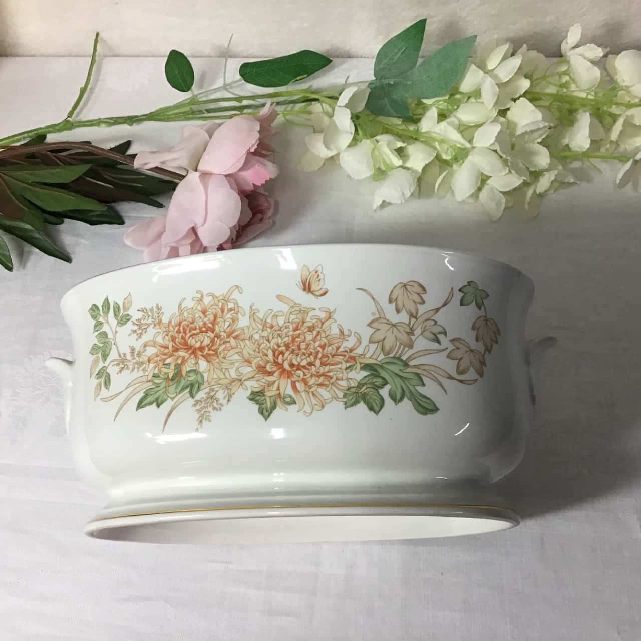 St. Michael “Chrysanthemum” Porcelain Oval Deep Bowl with Handles(s)