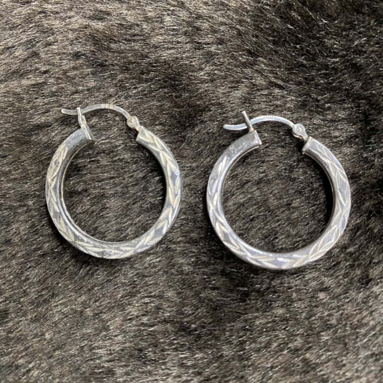 Womens 925 Silver Textured Hoop Earrings(s)