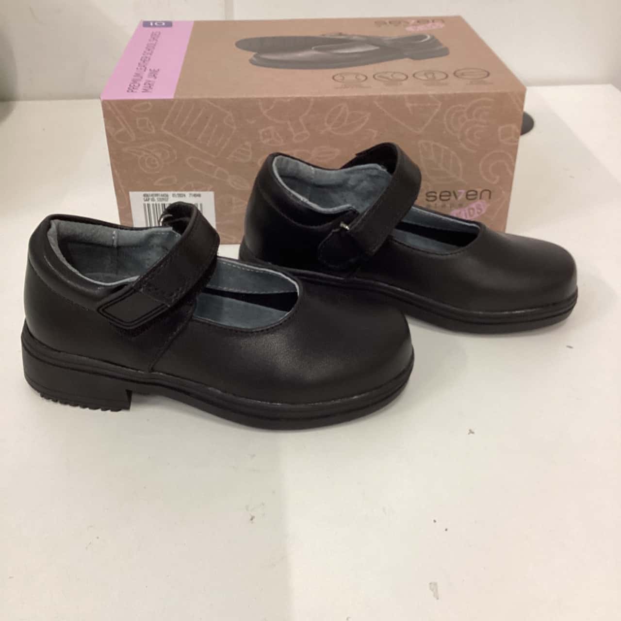 Girls seven steps leather school shoe