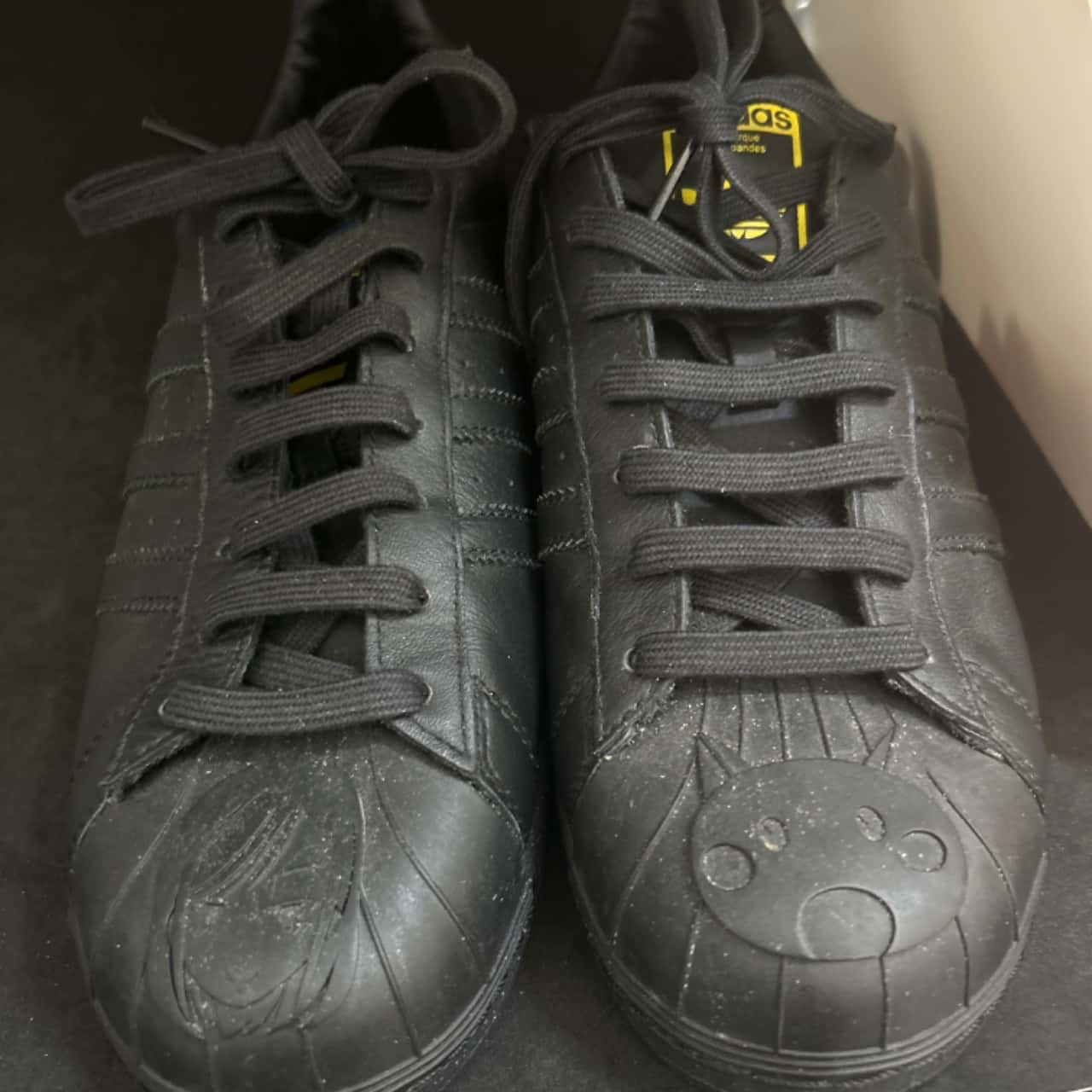 Adidas Mens Size 9.5 Black / Yellow pharrell Williams (b11)(s)