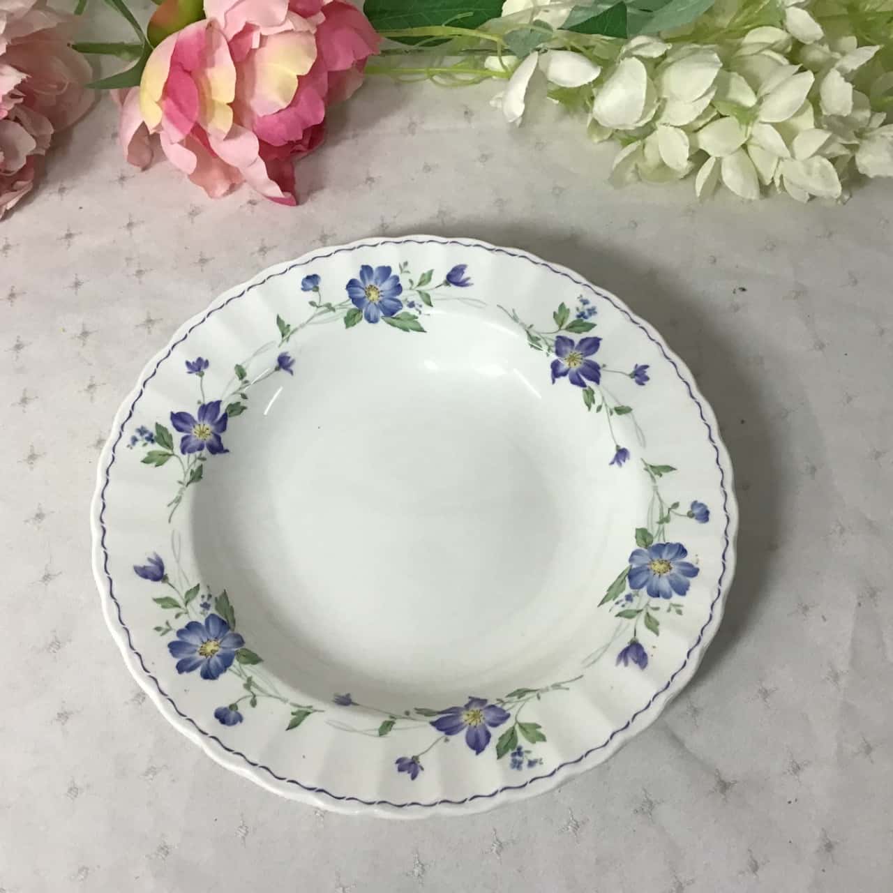 Mikasa Maxima Rotunda Set of 4 Blue Floral Pattern Bone China Bowls(s)
