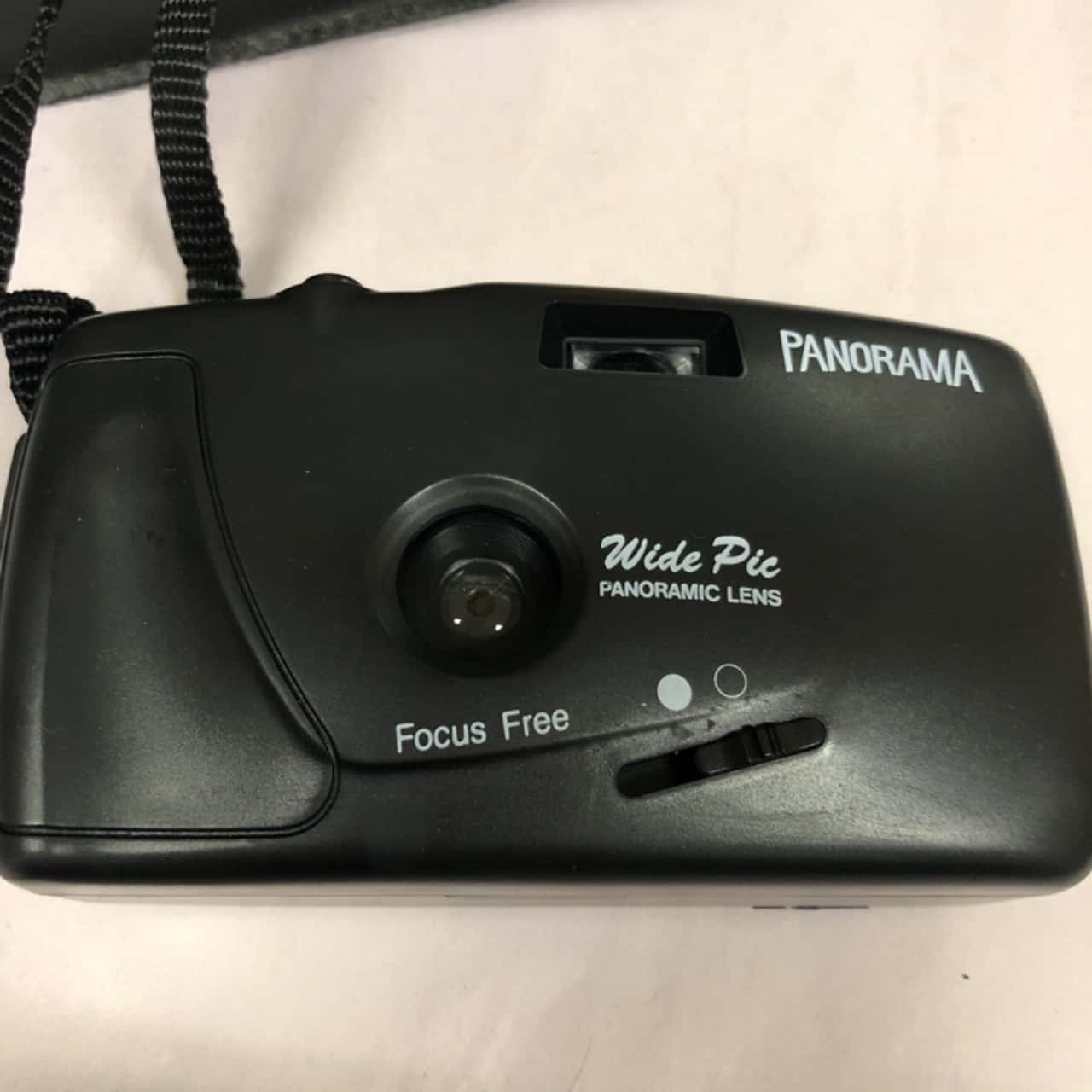 VINTAGE PANORAMIC CAMERA uses 126mm film Cases and instructions included(s)