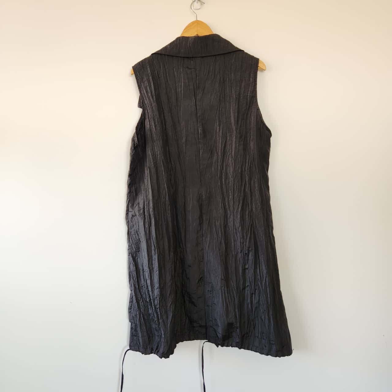 Threadz Australia Black Midi Dress Size 14 / XL (s)