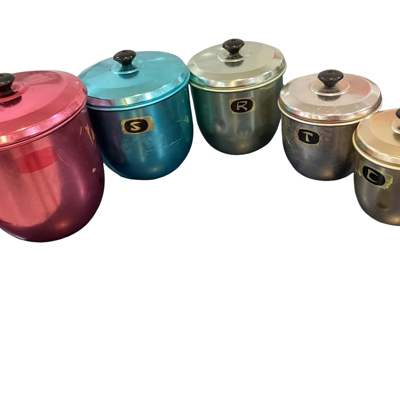 5 x vintage pots some damage to red one various sizes(s)