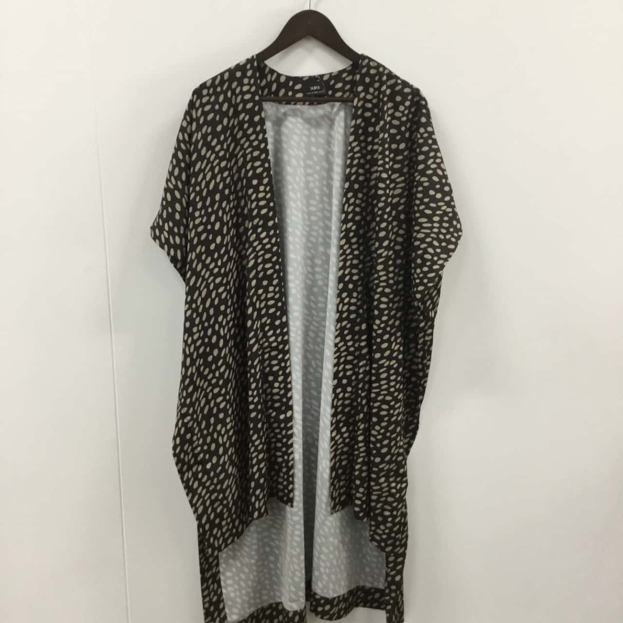 BNWT Sara Pebble Print Kimono