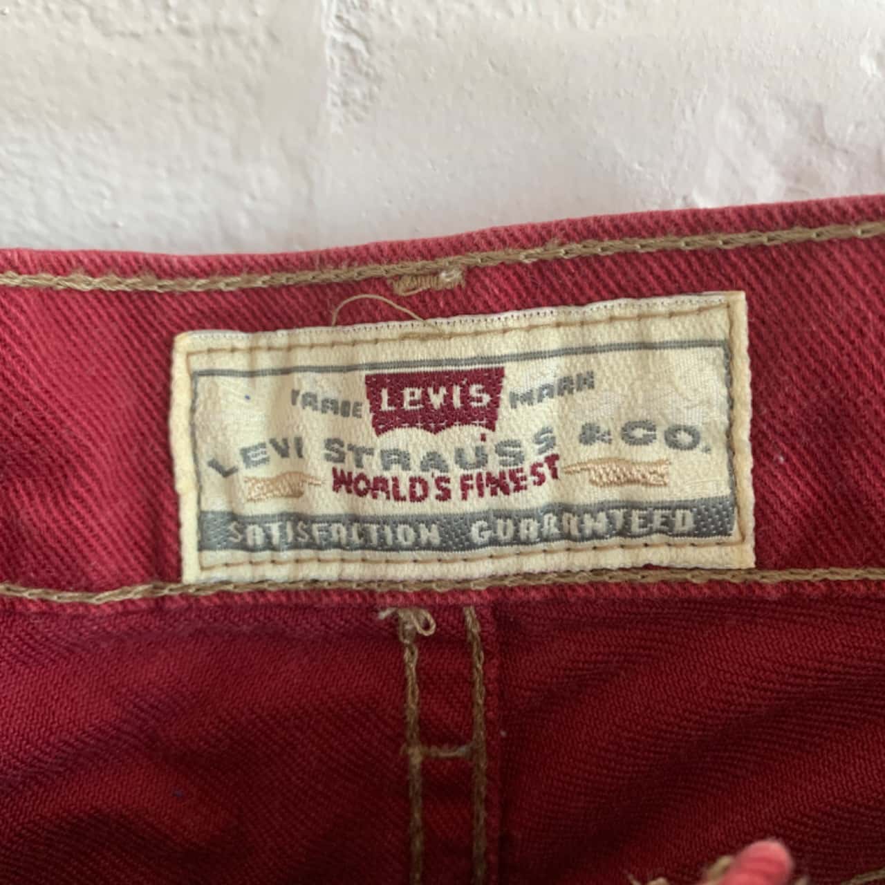 Levis Men’s Small Cherry Red Straight Jeans (s)