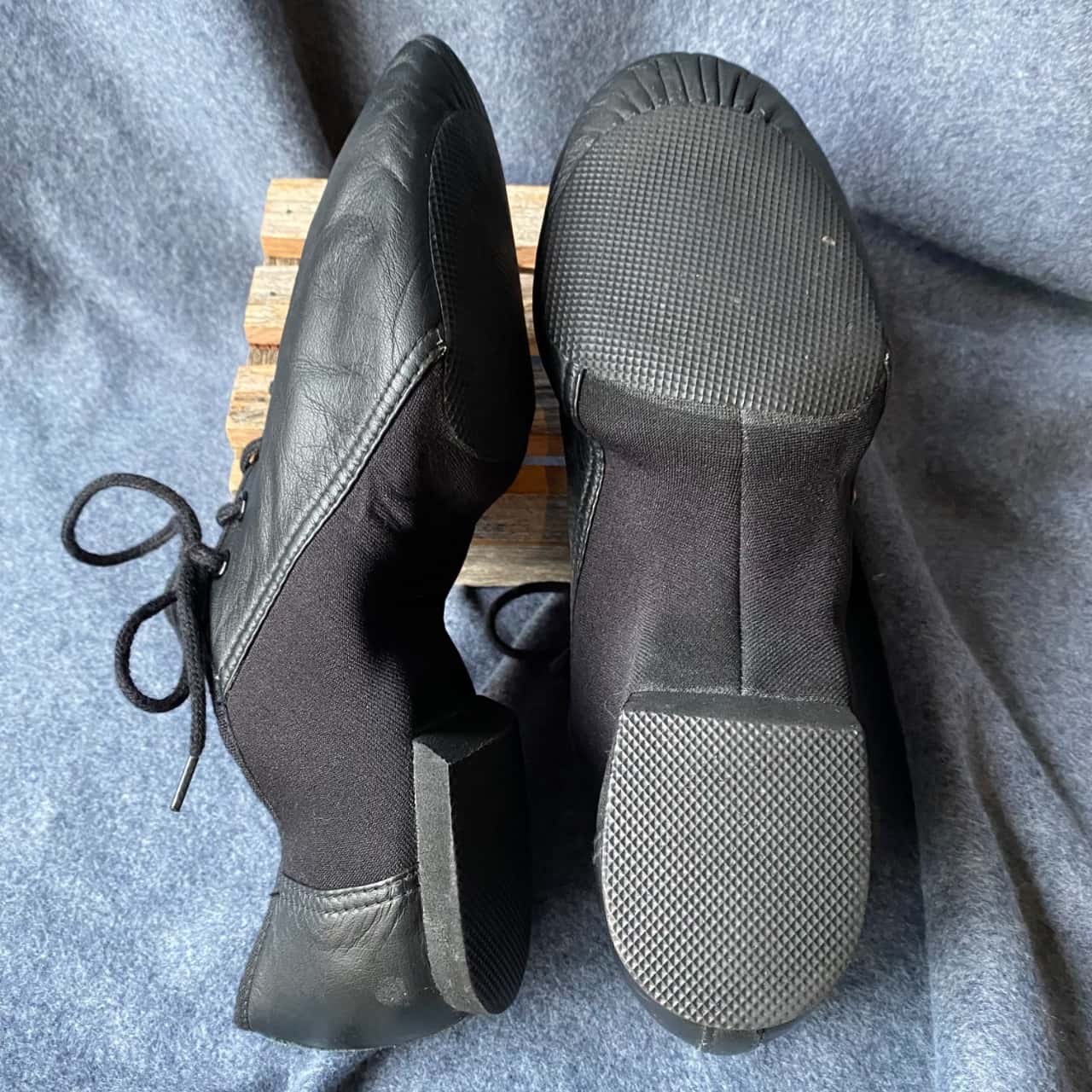 PRICE DROP!BLOCH Split Sole Black Leather Size 10 Jazz Dance Shoes (s)
