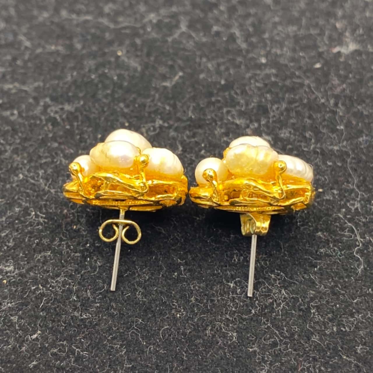 Womens Earrings Gold / Pearl