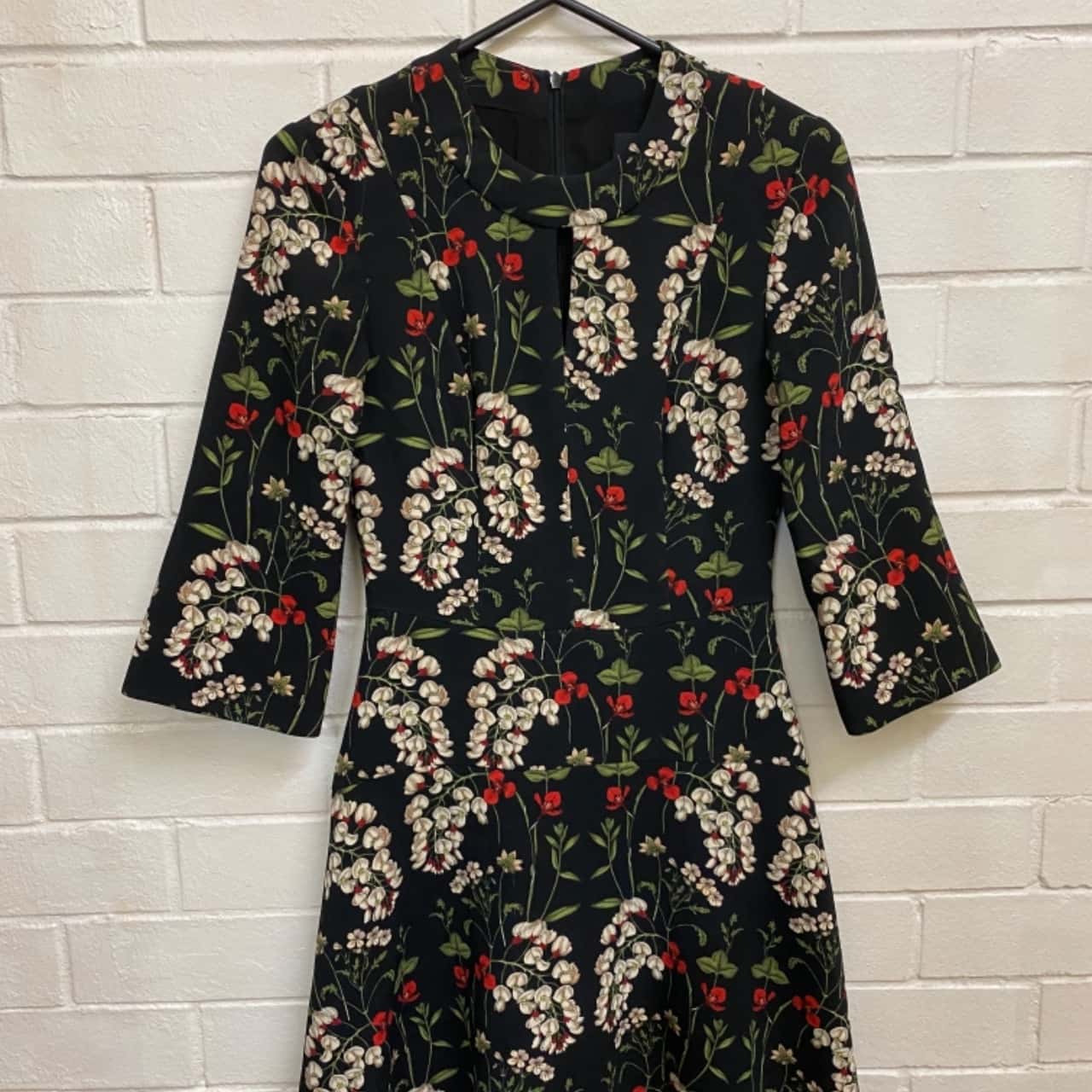 Cue Womens Size 6 Floral / Navy Blue Dress