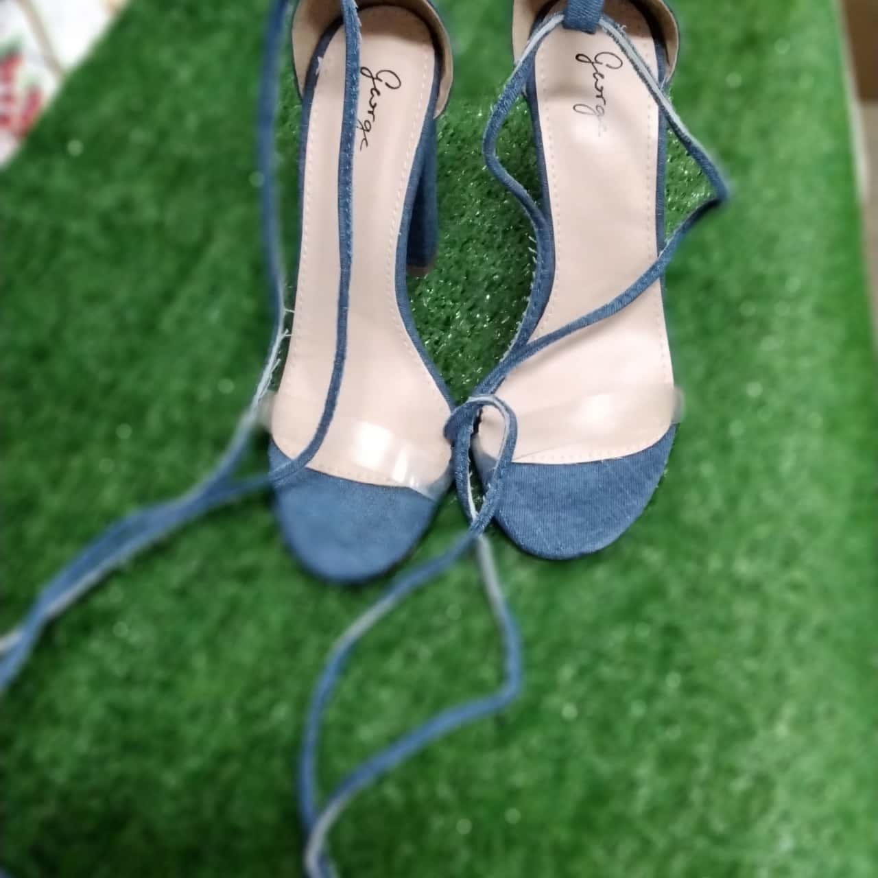 Womens Size 37 Blue Heels(s)