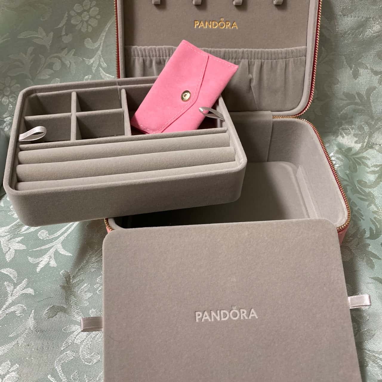 Pandora Womens Pink Travel Jewellery Box