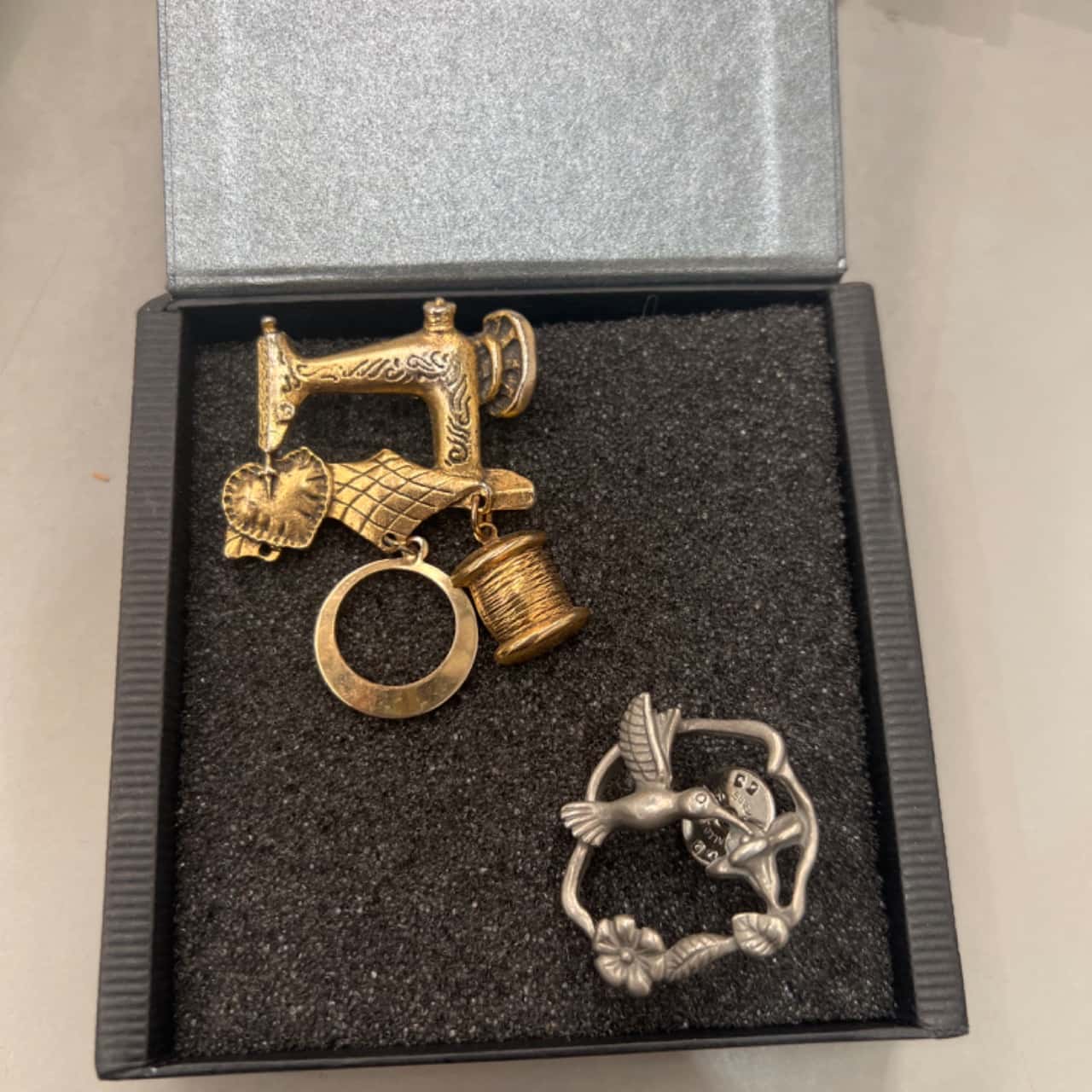 2 Brooch Womens Set (s)