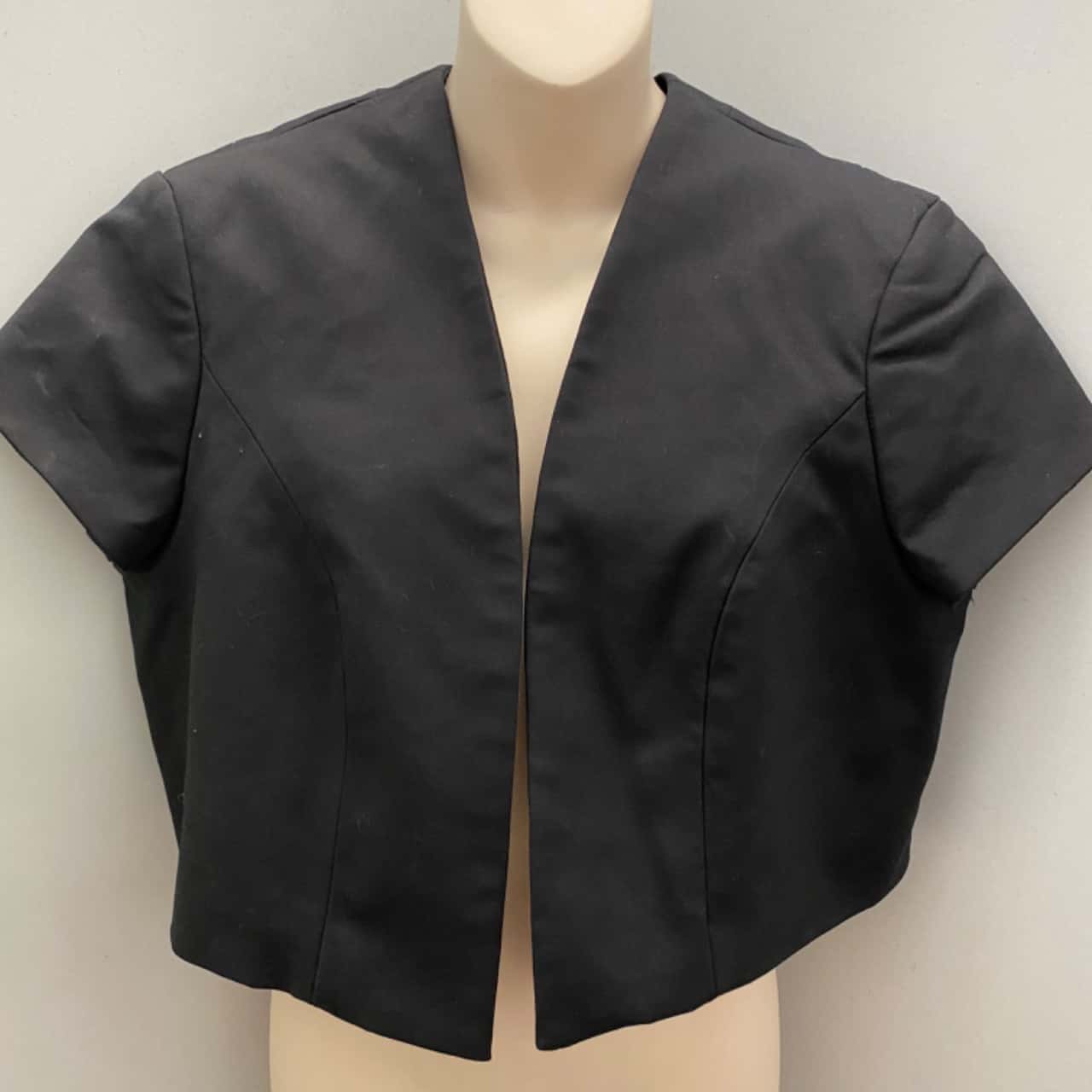 Womens CITY CHIC Black Short Open Jacket Brand New(s)