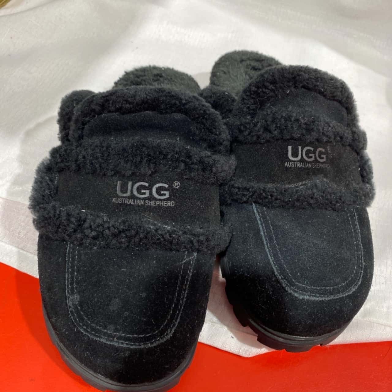 Black UGG Slippers Size 40 (s)