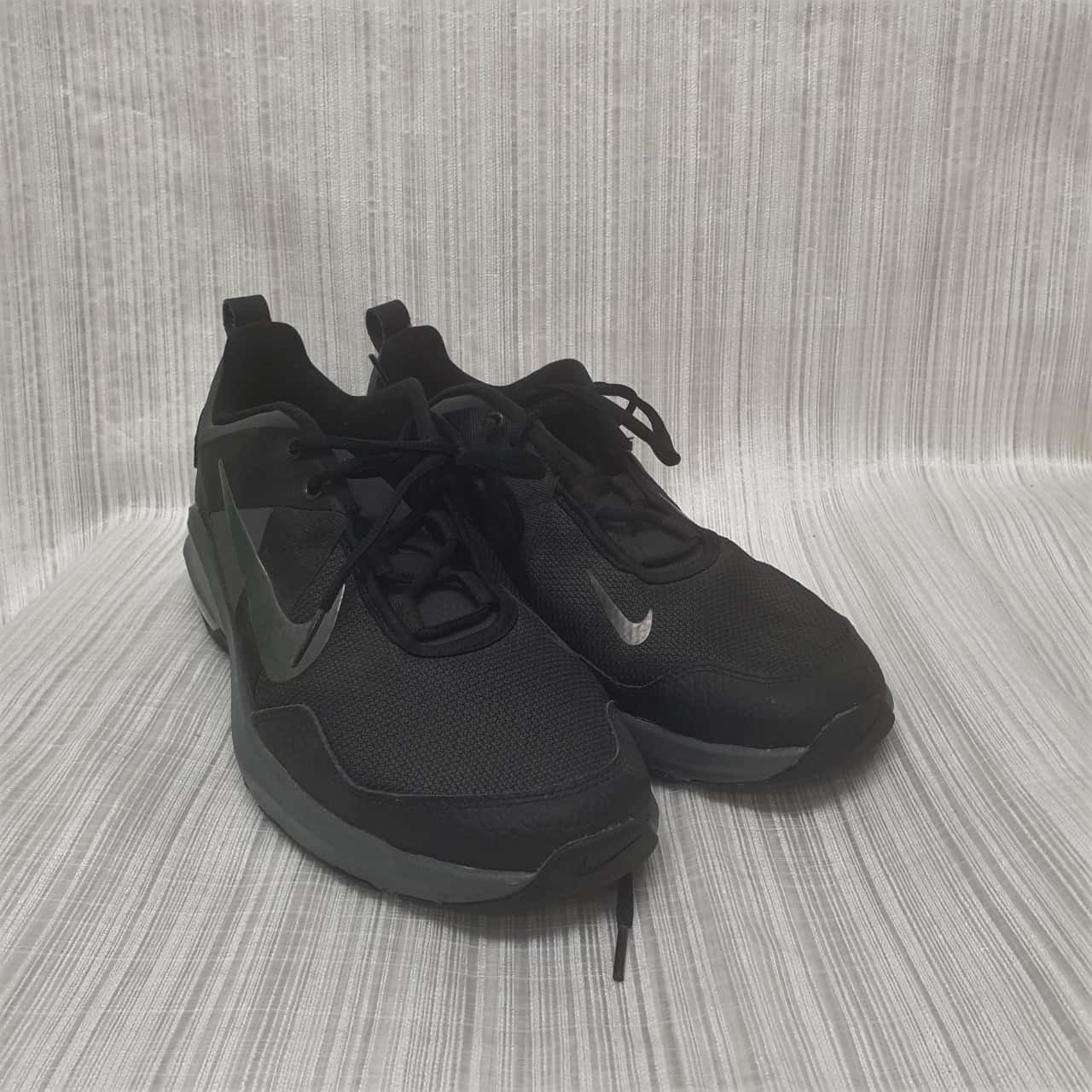 Official Nike Men's Alpha Airmax Black Training / Running Shoes Size US ...