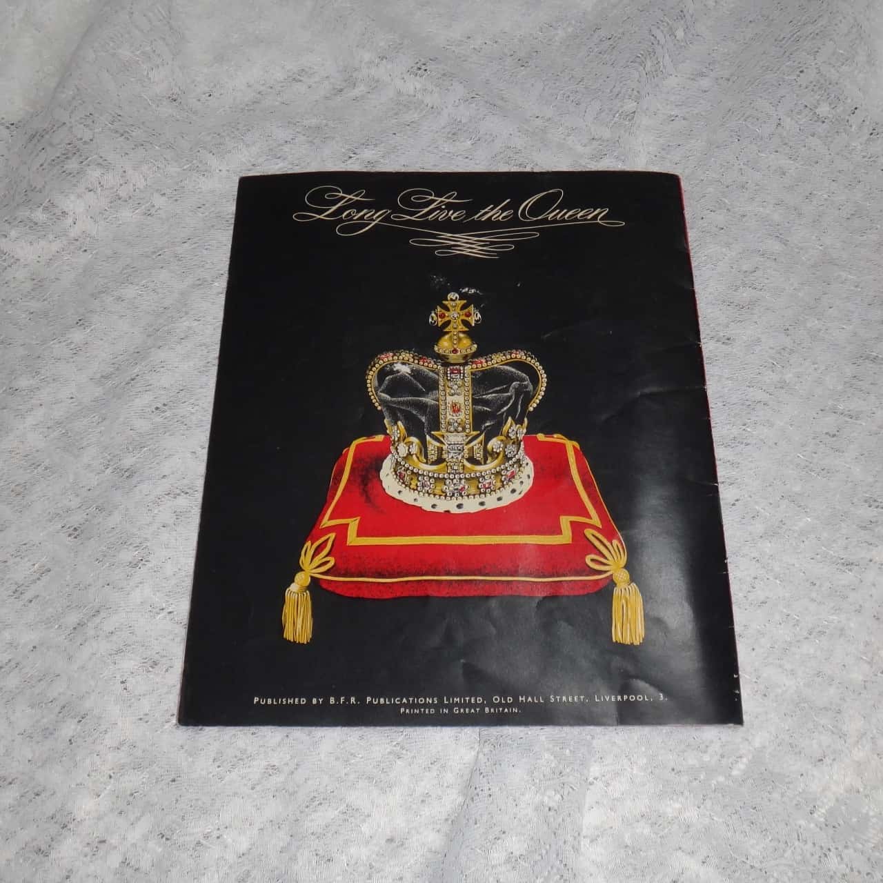 Vintage Commemorative Magazine - Coronation Pictures (Queen Elizabeth ...